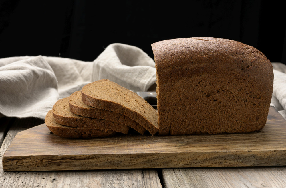 Can Dogs Eat Whole Wheat Bread? | A Comprehensive Guide for Pet Owners